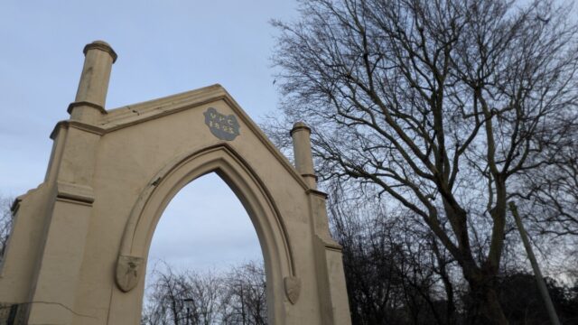VICTORIA PARK CEMETERY AKA MEATH GARDENS: THE FORGOTTEN EIGHTH ...